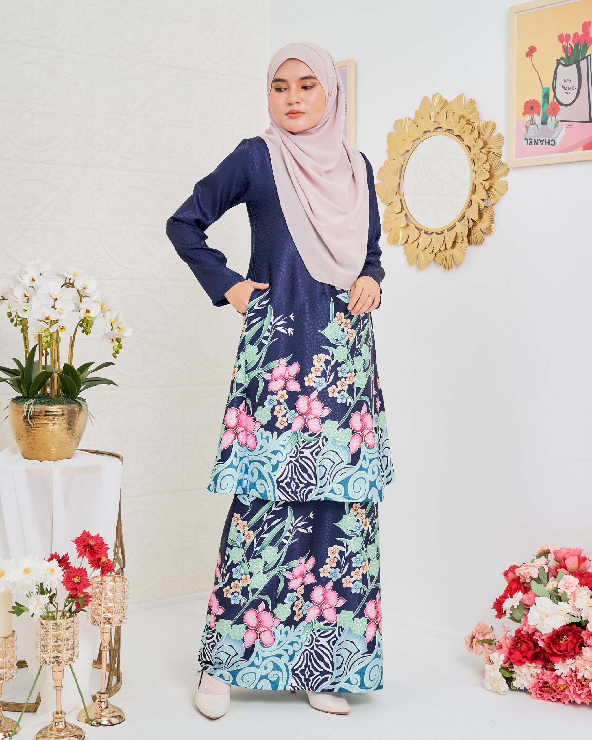 Baju Kurung Pahang Batik Sultanah 3.0 - Kirana Navy Blue - Kualiti Designer, Harga Luarbiasa