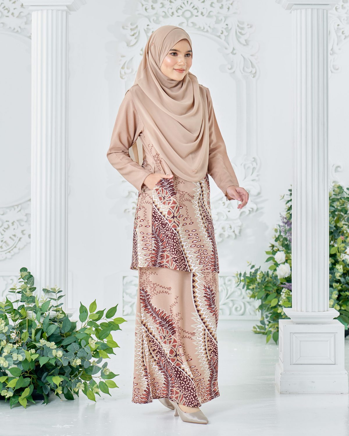 Baju Kurung Moden Batik Sultanah - Ombak Light Brown - Kualiti Designer ...