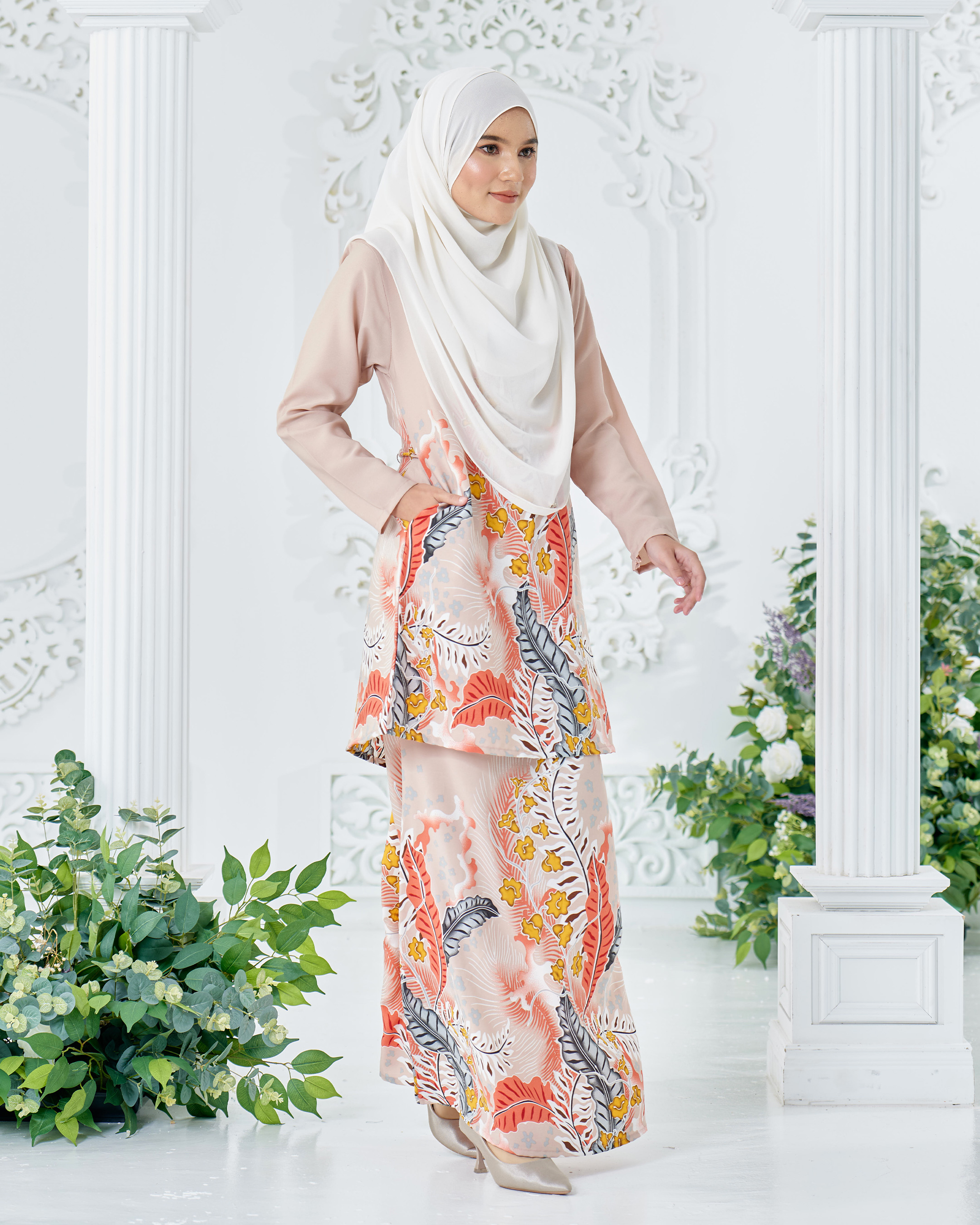 Baju Kurung Moden Batik Sultanah - Teruntum Clay Beige - Kualiti ...
